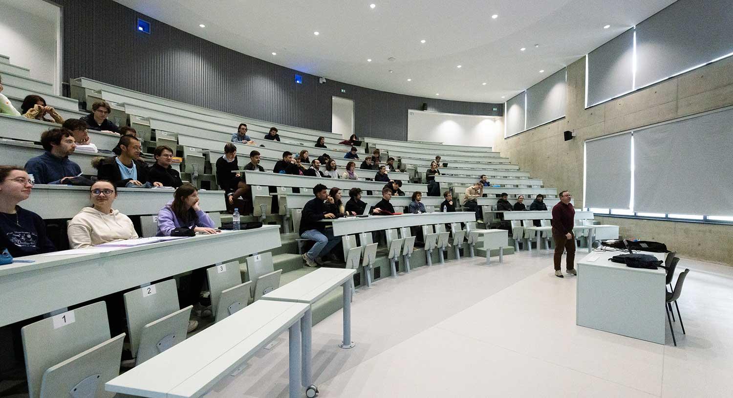 L3 AES : Administration des échanges internationaux | Université Paris ...